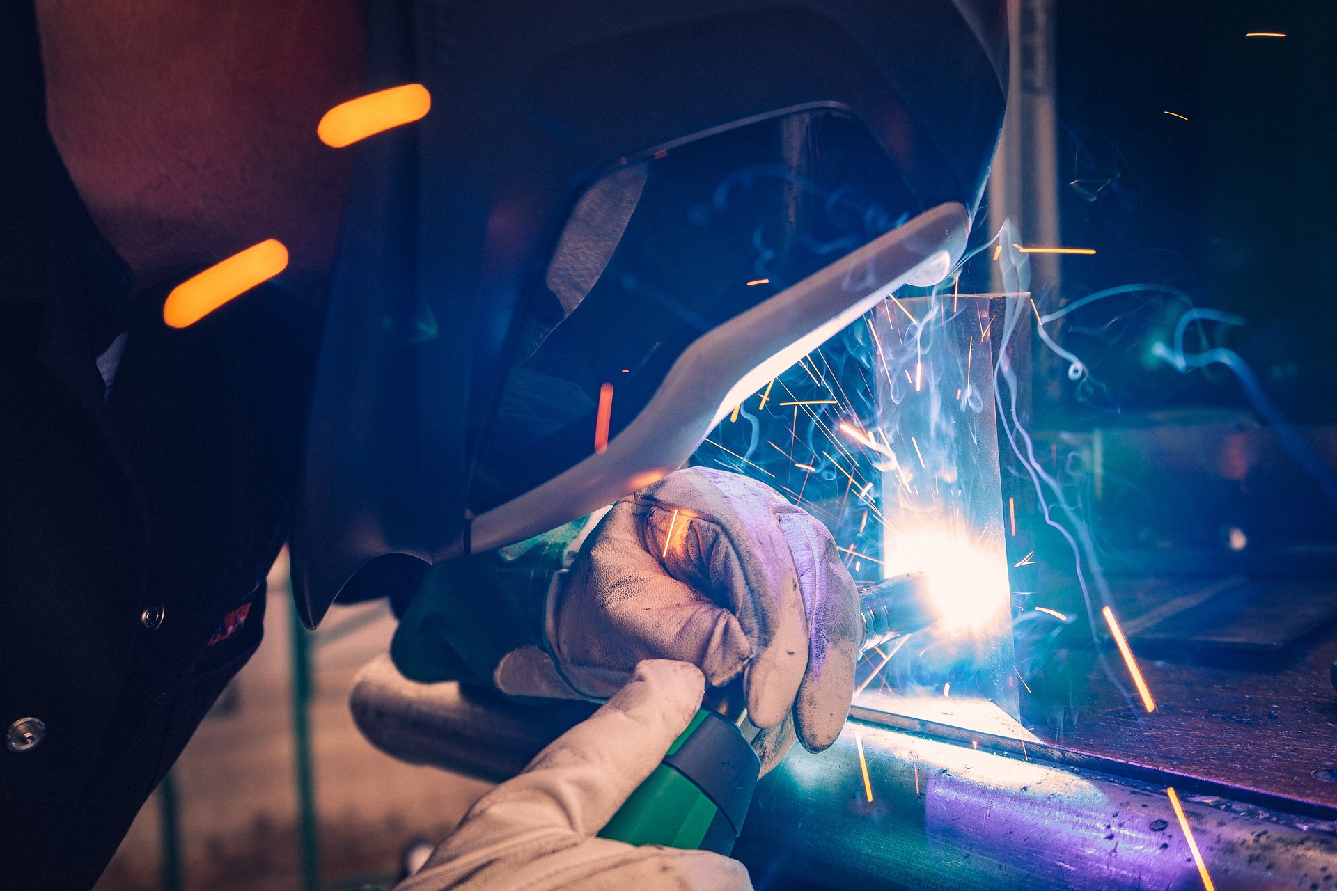Custom Metal Parts: The Key to Precision and Efficiency in Small-Scale ...