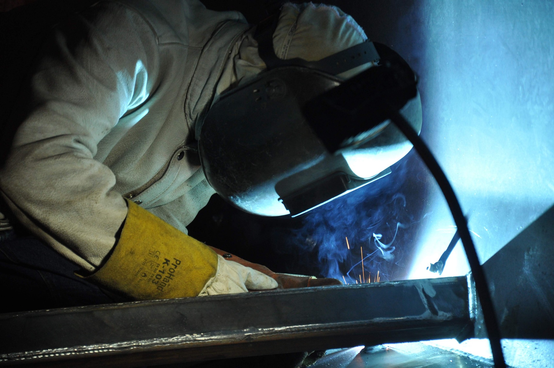 The Role of Custom Metal Fabrication in High-Quality Staircase and ...