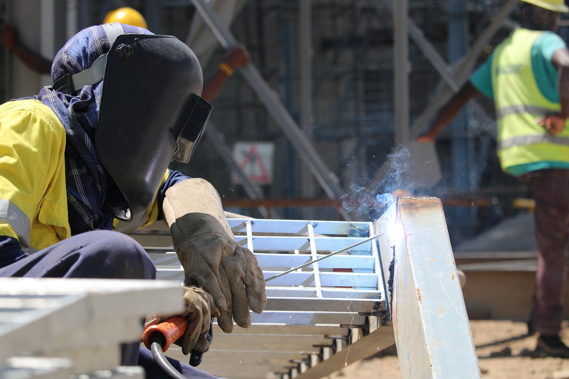 Welding for Contractors: Why On-Site Steel Repairs Save Time and Money ...